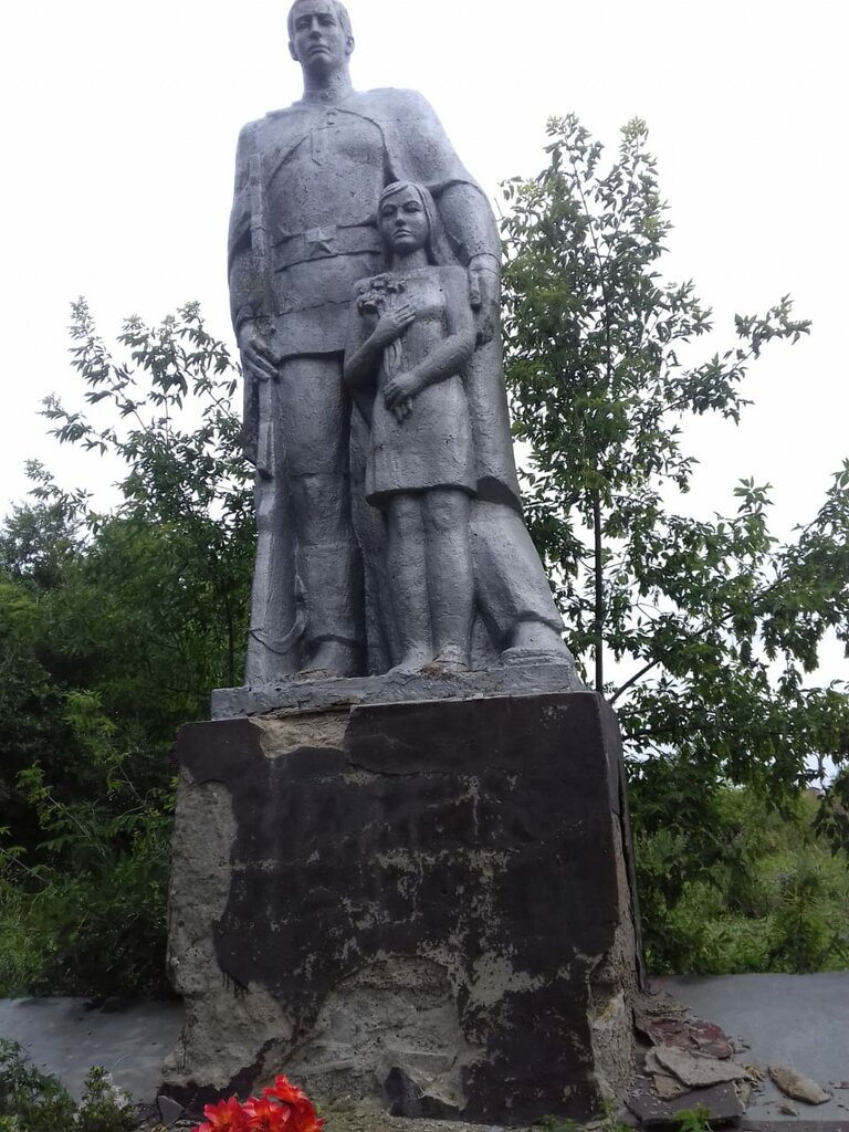 Anıt, heykel Памяти погибших воинов в период Великой Отечественной войны, Orenburgskaya oblastı, foto