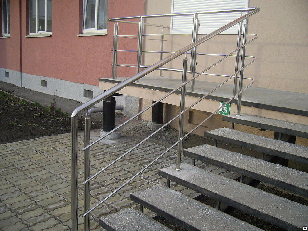 Merdiven ve korkuluklar Top Stal, Novosibirsk, foto