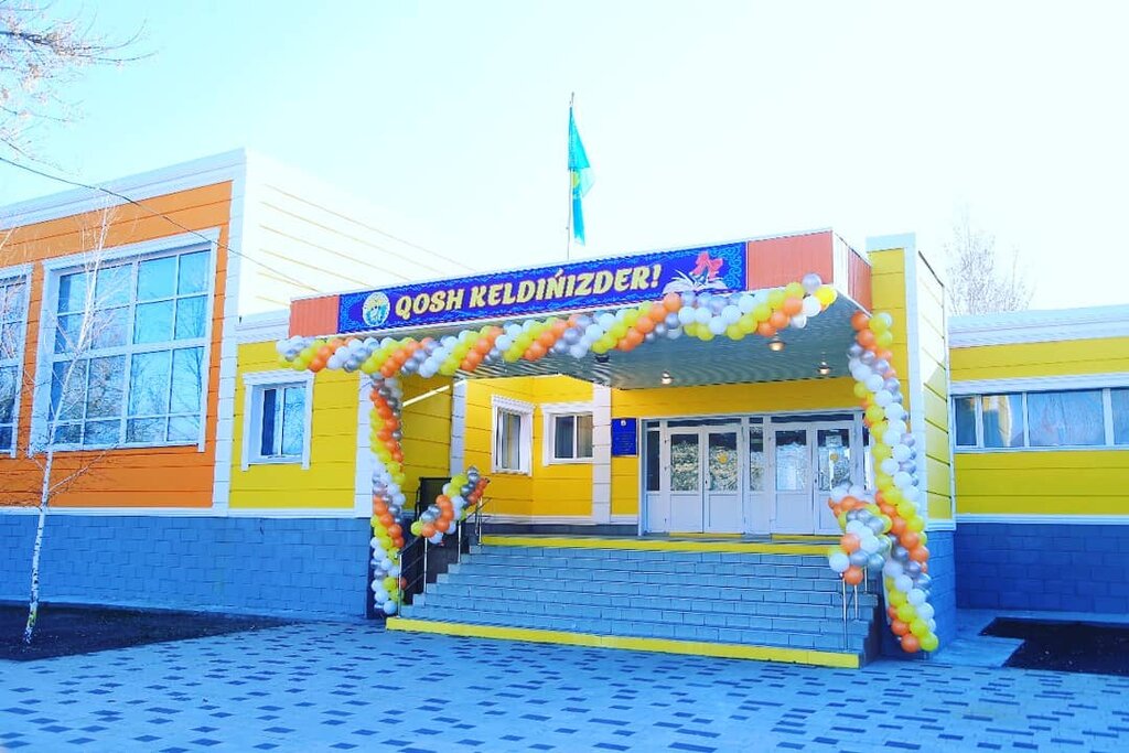 Fen lisesi, sosyal bilimler lisesi No. 28 Secondary School, Kostanay, foto