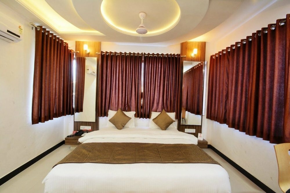 Otel Hotel Vraj Inn, Jamnagar, foto