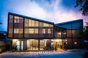Hug Inn Phrae (Mueang Phuket, Nai Harn), otel  Phrae'den