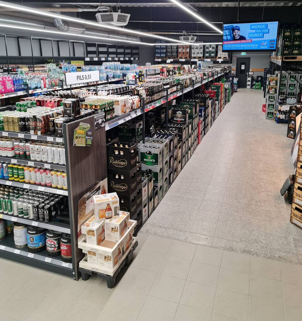 Bira dükkanı Getränkeland Die Getränkekönner, Mecklenburg‑Vorpommern, foto