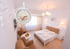 Tres Chic Studio - Victoria Avenue (Bucharest, Victoriei way, 136), otel  Bükreş'ten