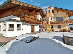 Modern Apartment in Altenmarkt im Pongau Near Ski Area (Salzburg, Sankt Johann im Pongau, Kellerdörfl), otel  Dünya'dan