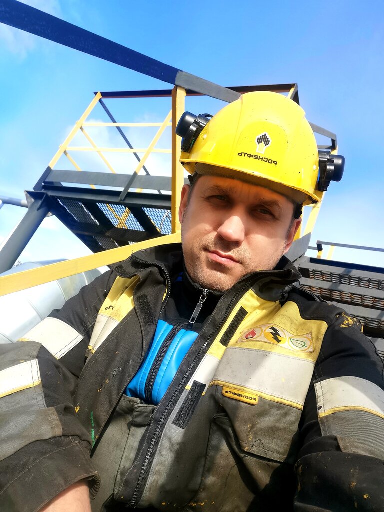 Petrol ve gaz firması Samotlor field booster station number 27, Hantı‑Mansi Özerk Okrugu, foto