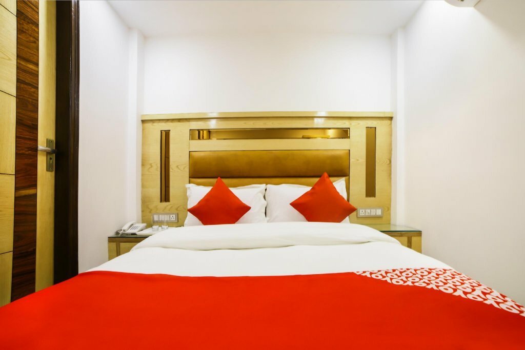 Otel Oyo 63367 Hotel B G Palace, Delhi, foto