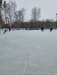 Ice rink (ulitsa Geroyev Tankograda No:79), buz pateni pistleri  Çeliabinsk'ten