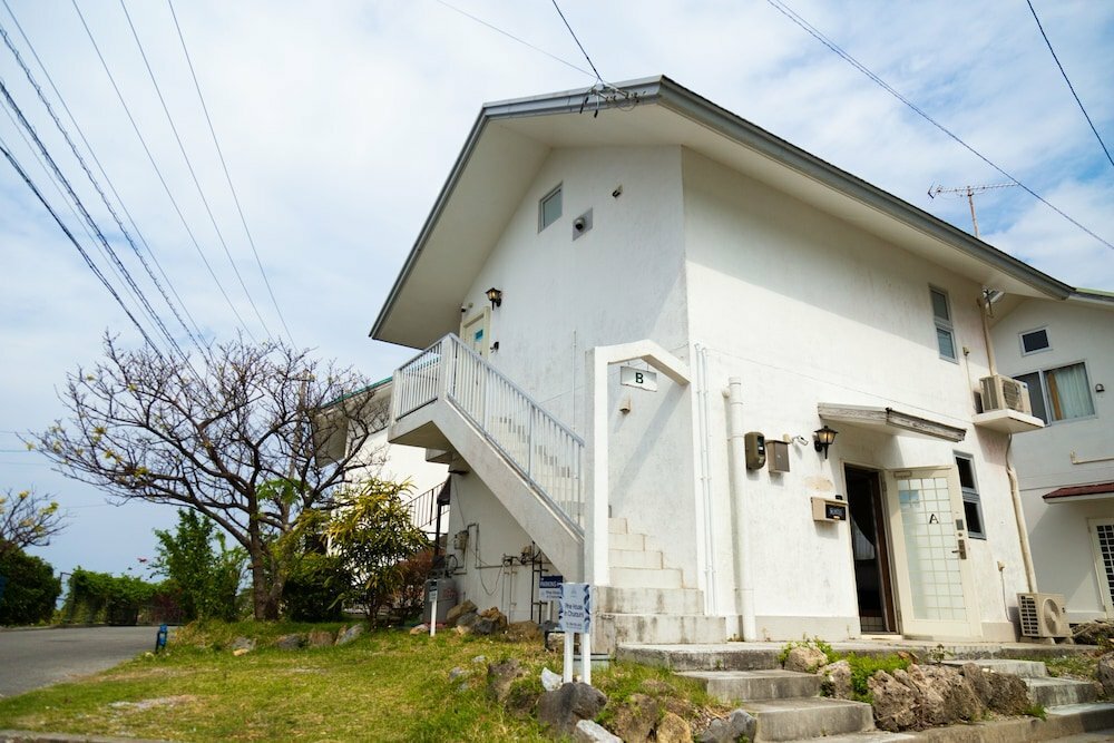 Otel Pine House in Churaumi, , foto