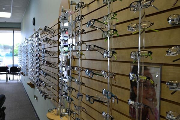 Optik Rosin Eyecare - Aurora, İllinois, foto