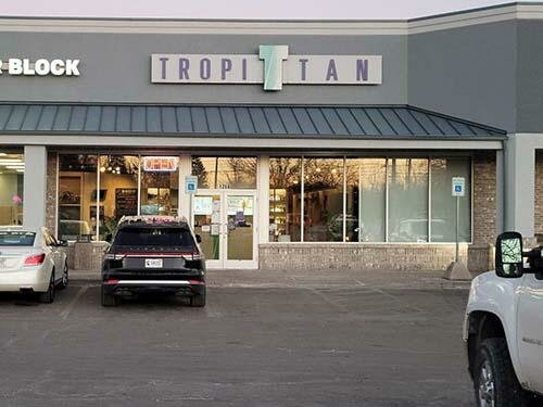 Kozmetoloji, kozmetik salonları Zoom Tan, Michigan Eyaleti, foto