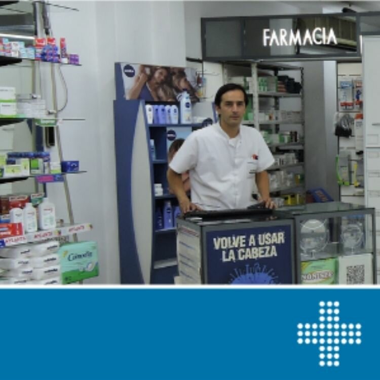 Kozmetik ve parfümeri mağazaları Farmacia Peragallo, Cordoba, foto
