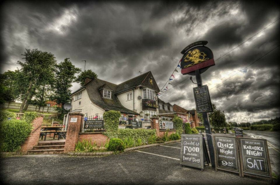 Bar Old Bush, İngiltere, foto