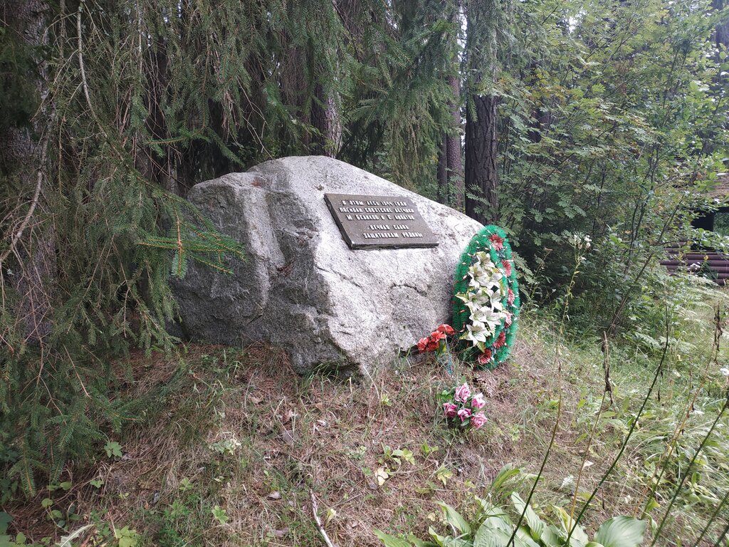 Anıt, heykel Советским летчикам М. Беликову и Е. Липатову, Kaliningradskaya oblastı, foto