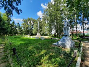 Братская могила воинов (Tula, posyolok Mendeleyevskiy, posyolok Pervomayskiy, Festivalnaya ulitsa), anıt, heykel  Tula'dan