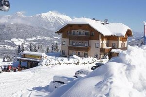 Aparthotel Ederhof (Carinthia, Hermagor, Hermagor-Pressegger See, Schlanitzen, 9), otel  Karintiya'dan
