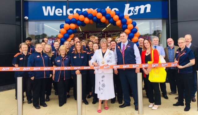 i̇ndirim ve fırsat sistemleri B&m Store, İngiltere, foto