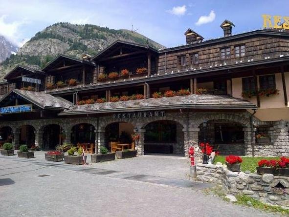 Otel iH Hotels Courmayeur Mont Blanc Resort, Aosta Vadisi, foto