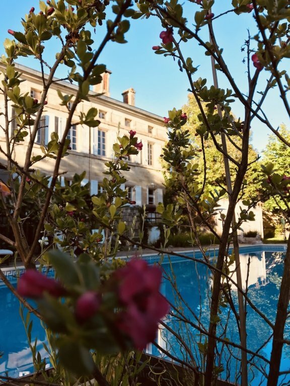 Otel Château Rouge 47, , foto
