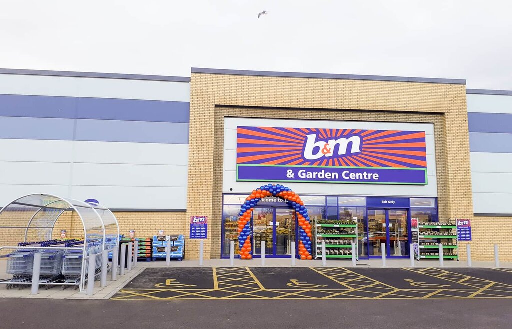 i̇ndirim ve fırsat sistemleri B&m Store with Garden Centre, Galler, foto