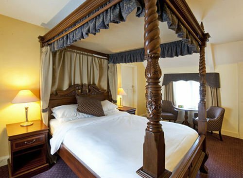 Otel Cross Hands Hotel Old Sodbury by Greene King Inns, İngiltere, foto