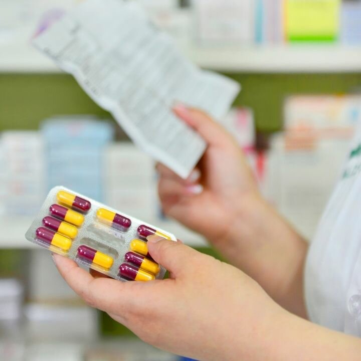 Kozmetik ve parfümeri mağazaları Farmacia Avenida 66, , foto