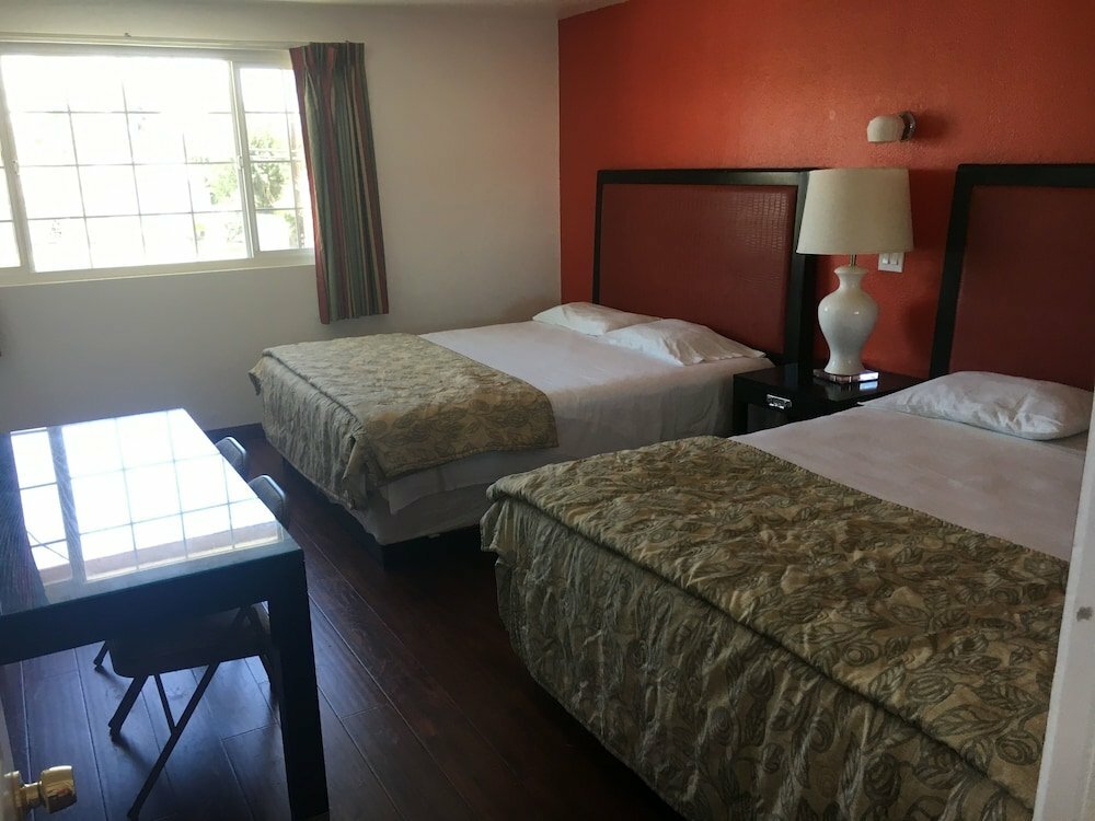 Otel Norwalk Inn & Suites, Norwalk, foto