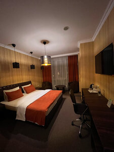 Marton Palace (Mira Street No:70, Tsentralniy City administrative district, Tsentralniy Microdistrict, Krasnodar), otel  Krasnodar'dan