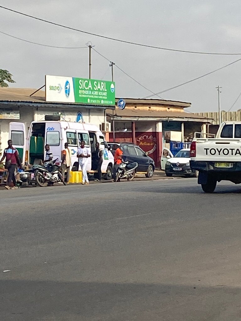 ATM'ler Sica Sarl, Bouake, foto