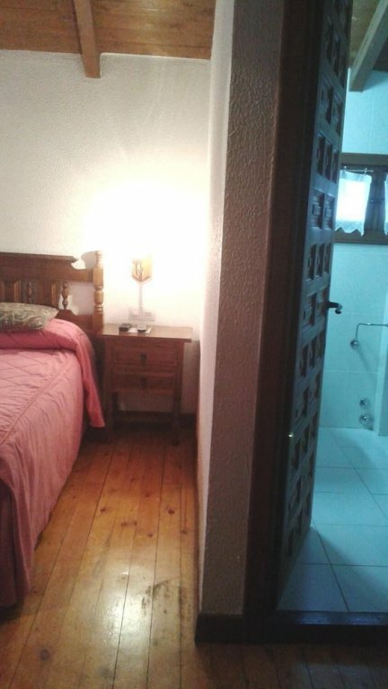 Otel Hostal Puente Deva, Kantabria, foto