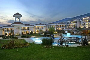 Hotelcomplex Kambani Bells (ulitsa Yasen No:53), otel  Sveti Vlas'tan
