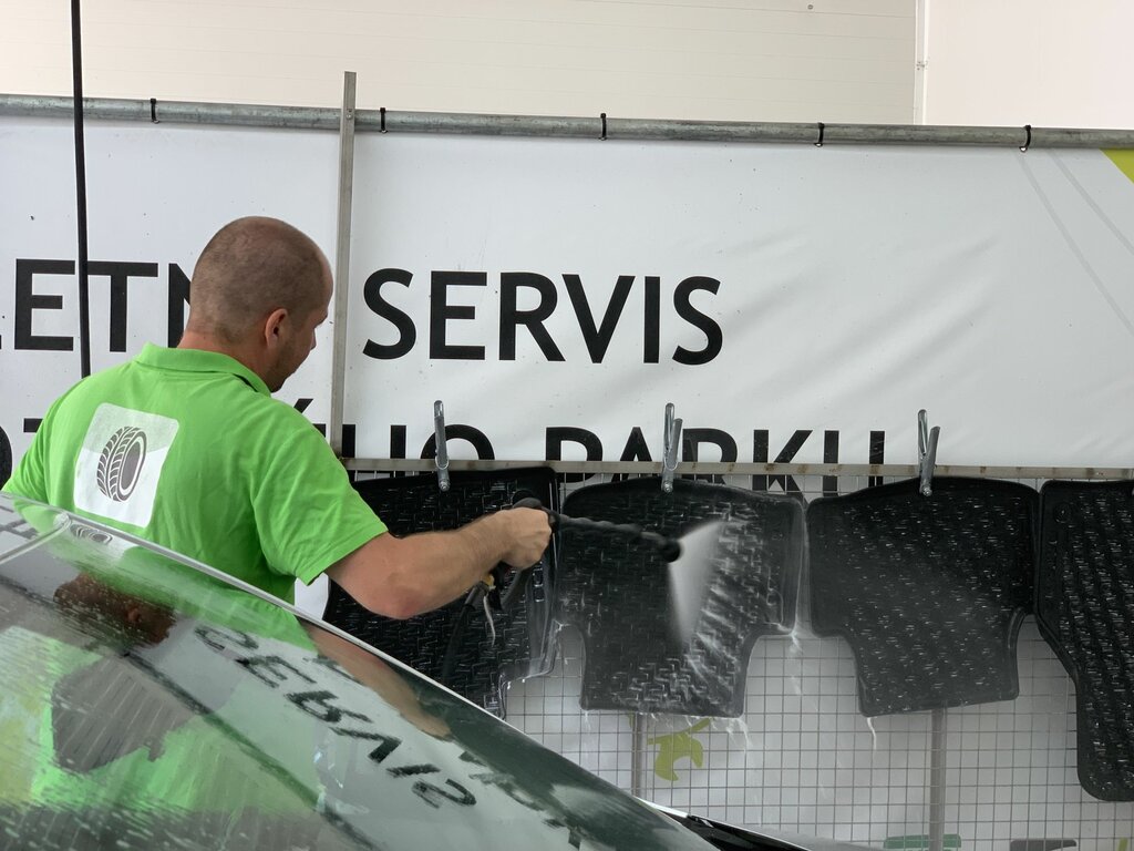 Oto kaporta Pdr Centrum Banská Bystrica, Banska Bystrica Region, foto