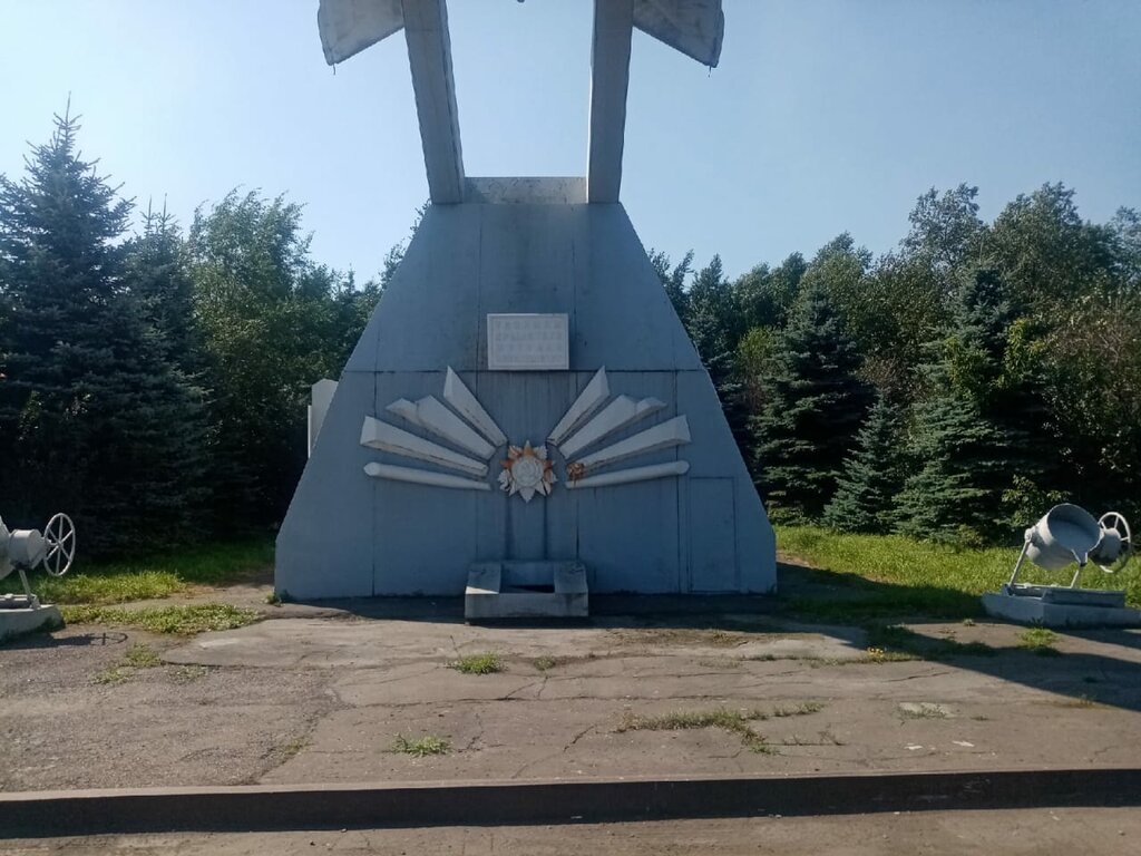 Anıt, heykel Творцам крылатого металла, Novokuznetsk, foto