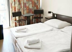 Hotel Hungaria (Somogy vármegye, Siófok, Petőfi sétány), otel  Siófok'tan