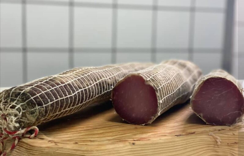 Toptan et ürünleri Salumificio Artigianale Mei, Sardunya, foto