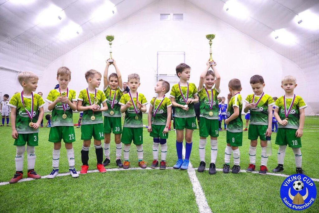 Spor okulları Smena, Murino, foto