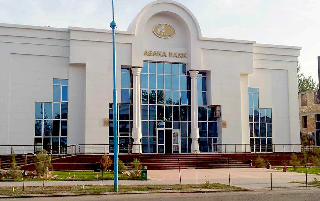 Banka Asaka Bank, Fergana, foto