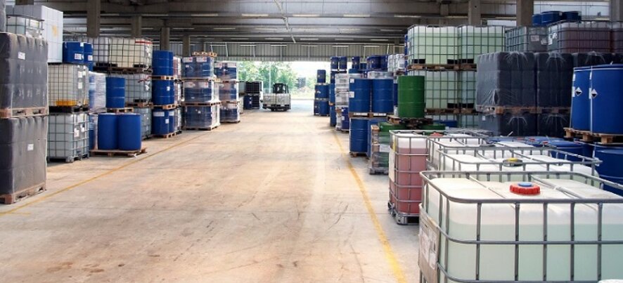 Kimyasal üretim firmaları Белхимсеть, склад, Minskaya oblastı, foto