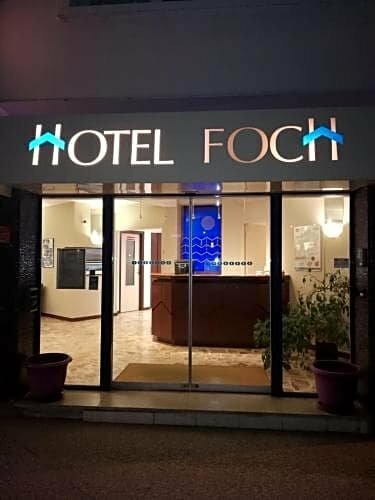 Otel Contact Hôtel Foch, Besançon, foto