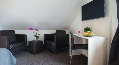 Otel Hotel Alpenglühen, Olching, foto