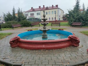 Fountain (Grodzienskaja Region, Slonim, Piershamajskaja Street), çeşme  Slonim'den