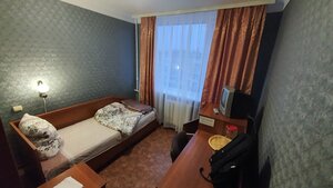 Ukraina gostinitsa (prospekt Myru No:2), otel  Konotop'tan