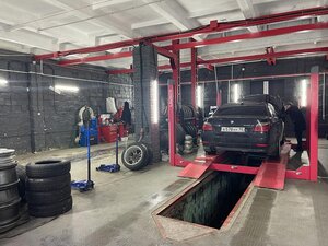 Tehnotim (улица Рыбаков No:3/1), otomobil servisi  Sevastopol'dan