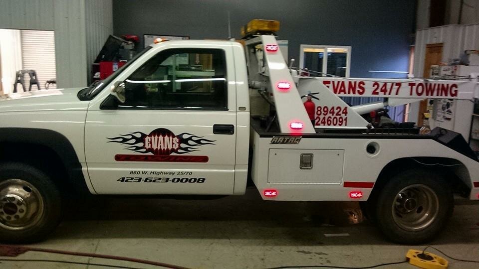 Araç römorkları Evans Towing, Tennessee Eyaleti, foto