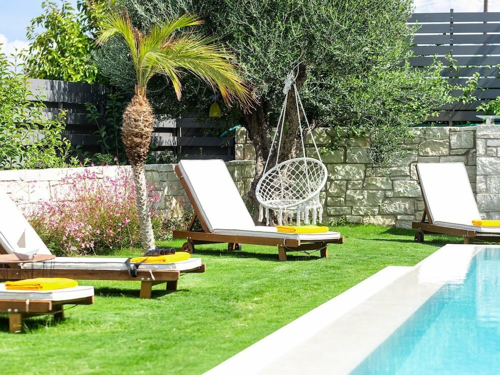 Otel Lush Villa With Heated Pool 180m to the Beach, Dünya, foto