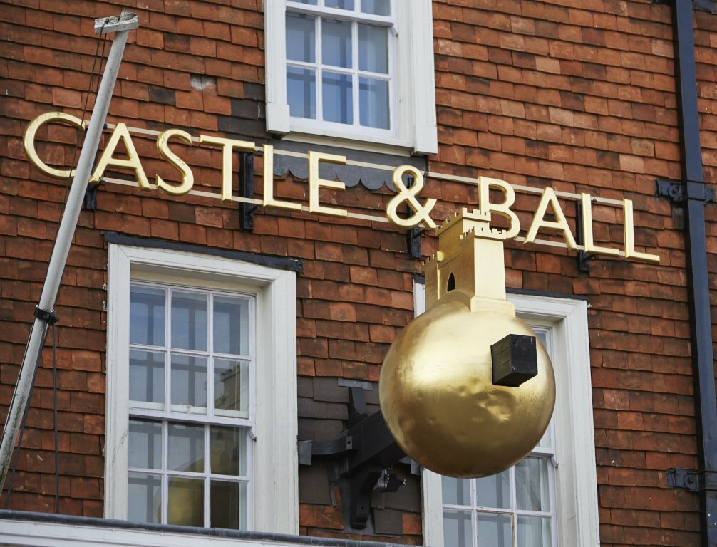 Otel Castle And Ball by Greene King Inns, Wiltshire County, foto