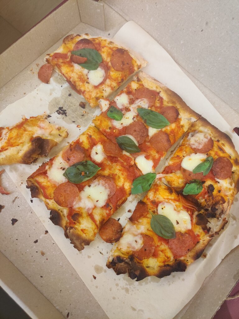 Restoran 12 Ktor Pizza Delivery, Erivan, foto