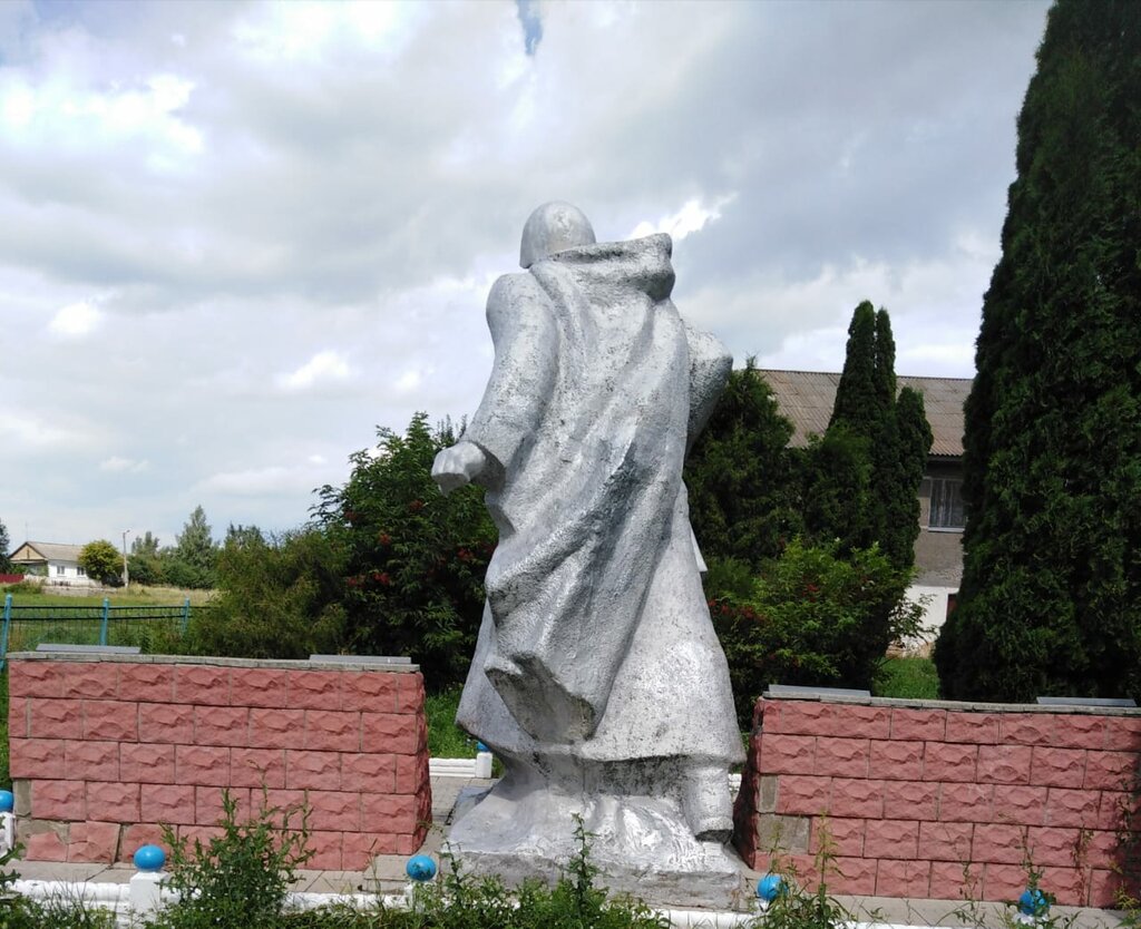 Anıt levhası, anıt taş Памятный знак погибшим землякам, Orlovskaya oblastı, foto