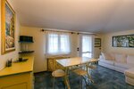 Sirmio Apartments (Lombardy, Brescia, Sirmione), daireler  Sirmione'den