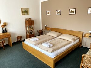 Hotel Bílá Paní (Dobrovského 5/I,377 01 Jindřichův Hradec,), otel  Jindrichuv Hradec'ten