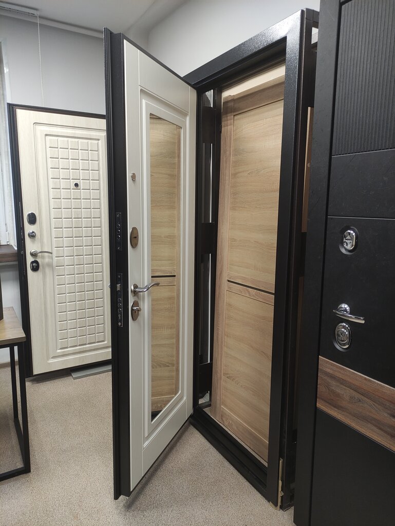 Kapılar Magazin Dostupnyye dveri, Kirov, foto